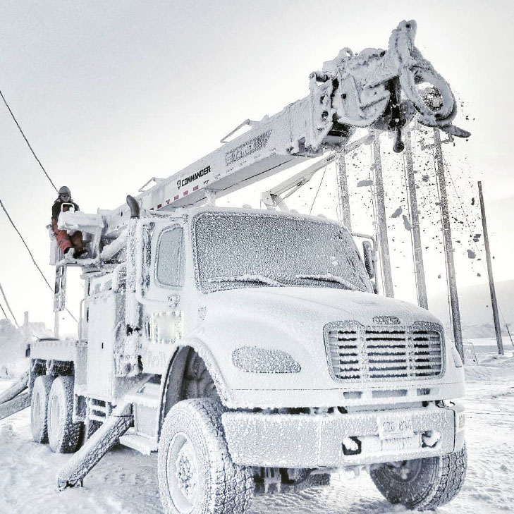How to Set Up Bucket Trucks and Digger Derricks in Winter Conditions