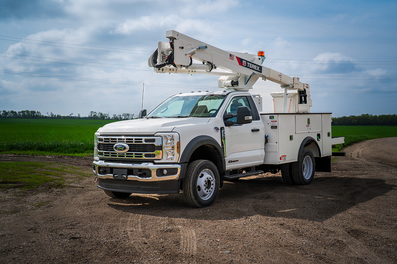 Terex Hi-Ranger LT Series Light-Duty Telescopic Bucket Trucks