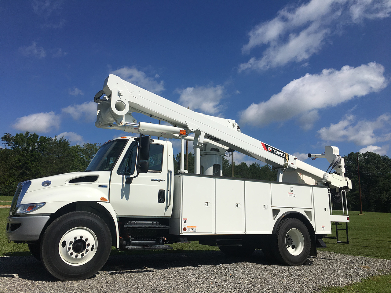 Terex Hi-Ranger TL17i Swing Arm Bucket Truck